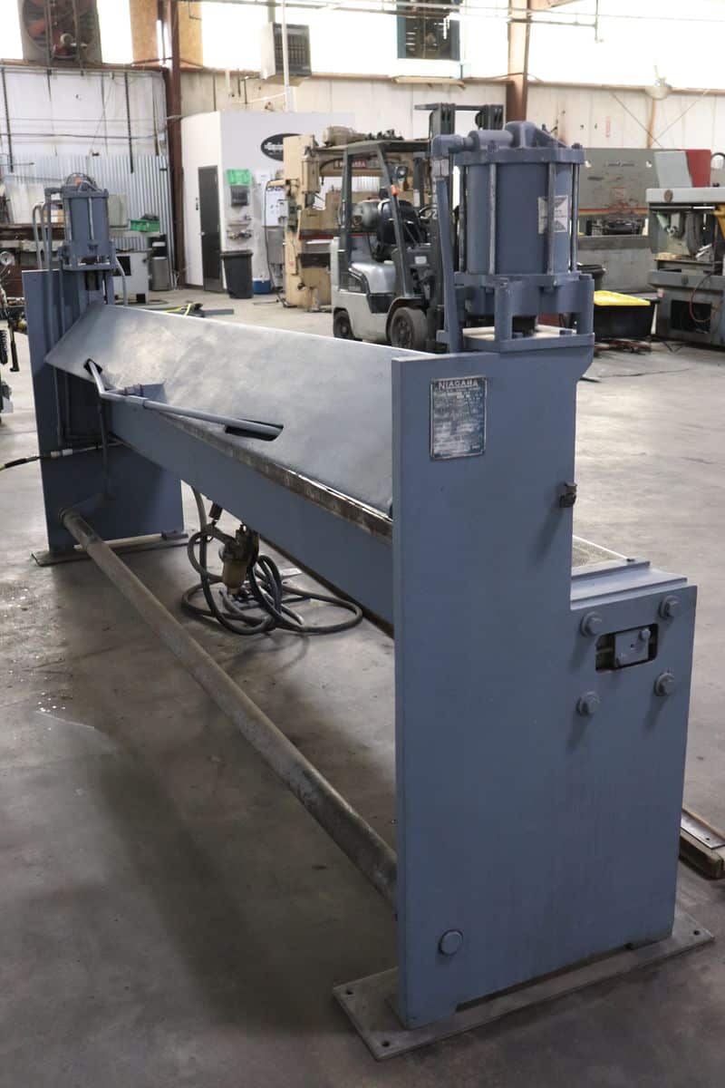 Niagara 10A 10' x 18 Gauge Pneumatic Shear - The Equipment Hub