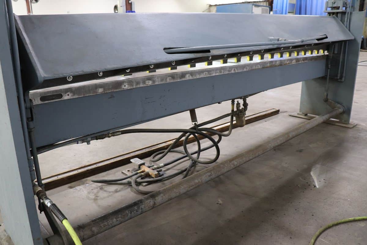 Niagara 10A 10' x 18 Gauge Pneumatic Shear - The Equipment Hub