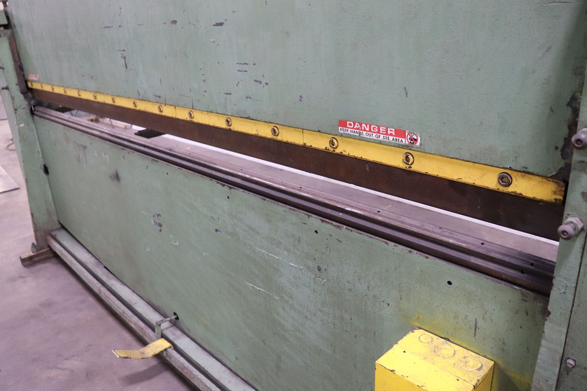 Roto-Die 15 10' x 14 Gauge Hydraulic Sheet Metal Bending Press Brake ...
