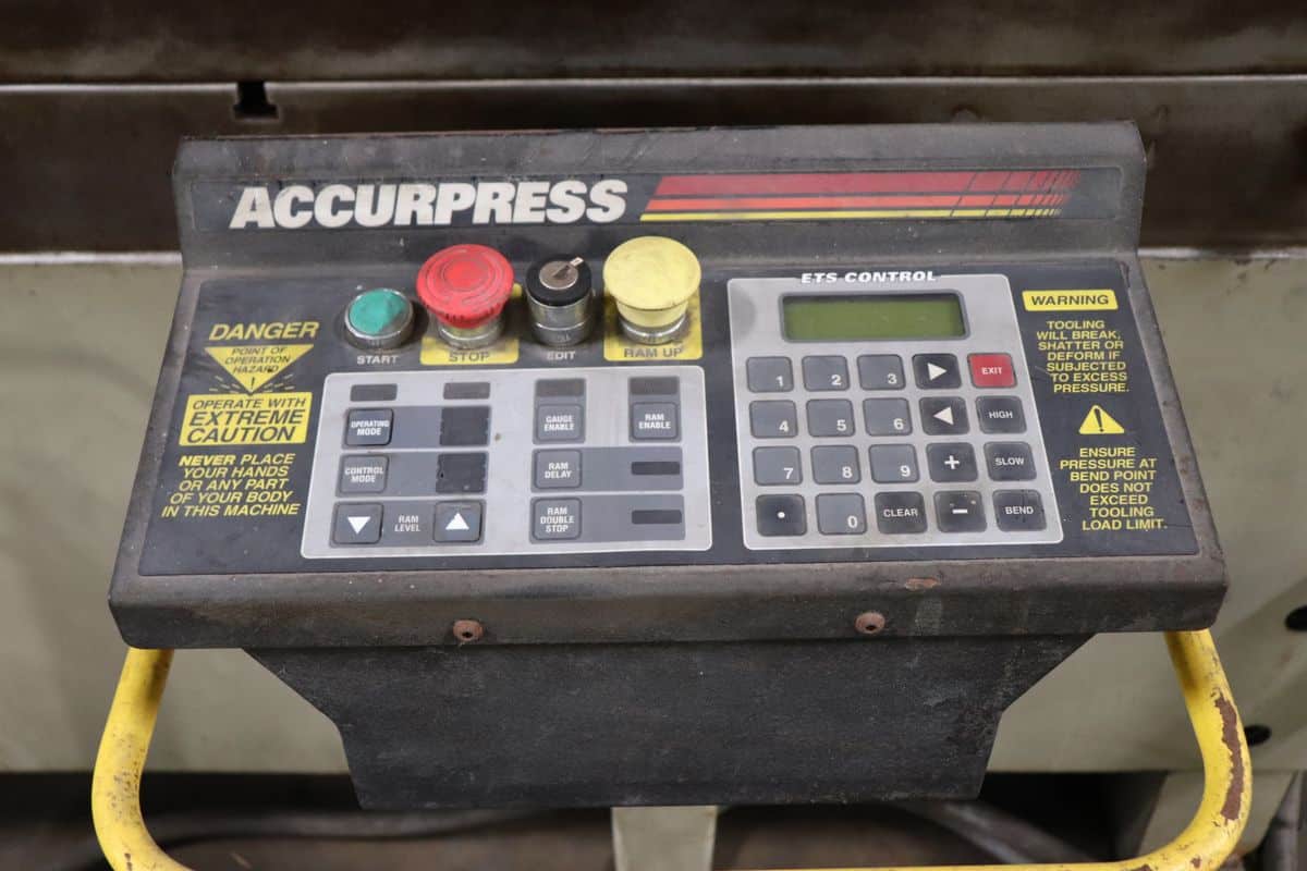 Accurpress 7606 60 Ton x 6' Advantage Press Brake w/ ETS 3000 CNC ...