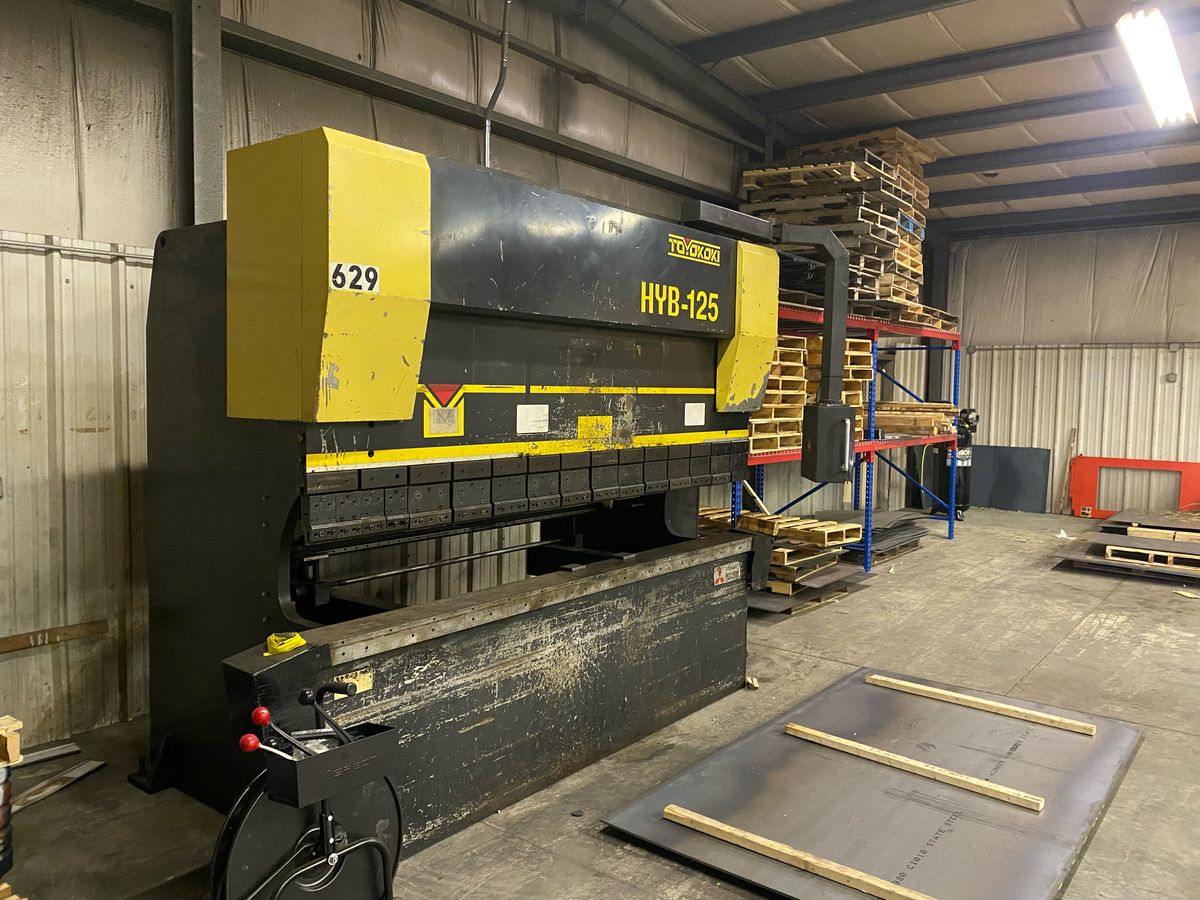 Toyokoki HYB-12530 135 Ton x 10' Hybrid Servo / Hydraulic CNC Press ...