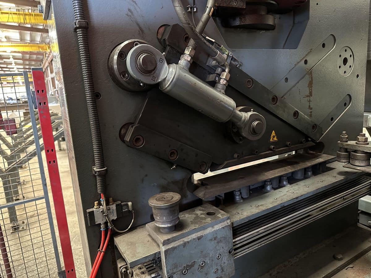 Voortman V550-4 CNC Flat & Angle Punch & Shear Line (2012) - The Equipment Hub