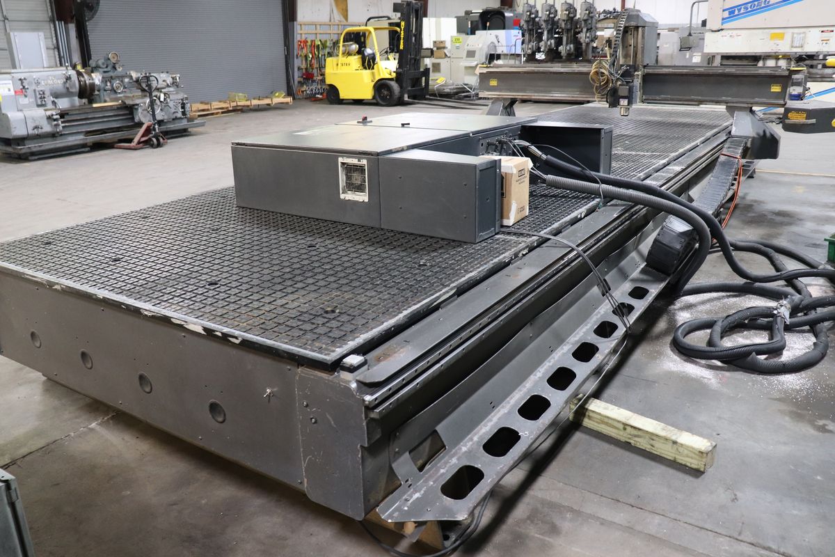 Multicam 5000 Series 80" x 288" CNC Router w/ Multicam TurboVac - The ...