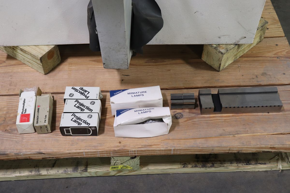 Scherr-Tumico 22-2500 30" Optical Comparator w/ Rank Precision DRO ...