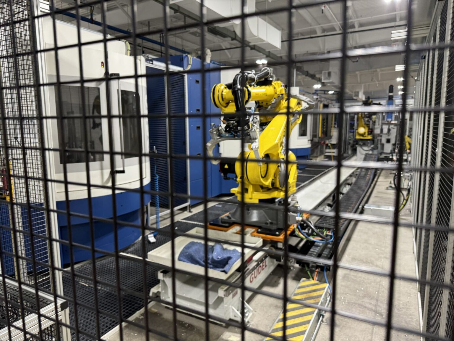 Grob G552 5-Axis Horizontal Machining Center w/ Fanuc Robots (2022 ...