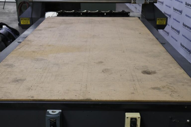 Multicam 3000 Series 3-103-R 4' x 8' CNC Router w/ ATC & Vacuum Pump ...