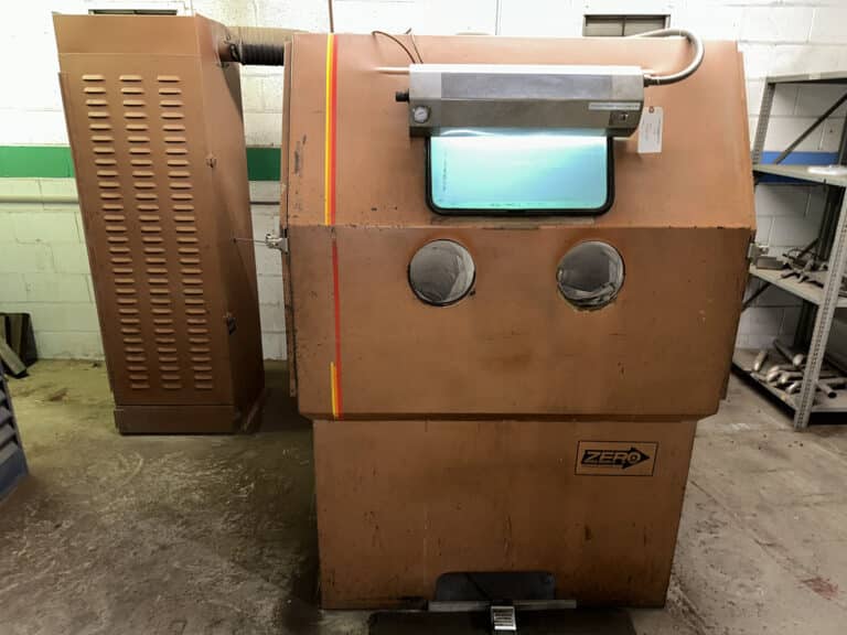 Zero / Clemco BNP 220-4 600R&DP Sand Blast Cabinet w/ Dust Collector ...