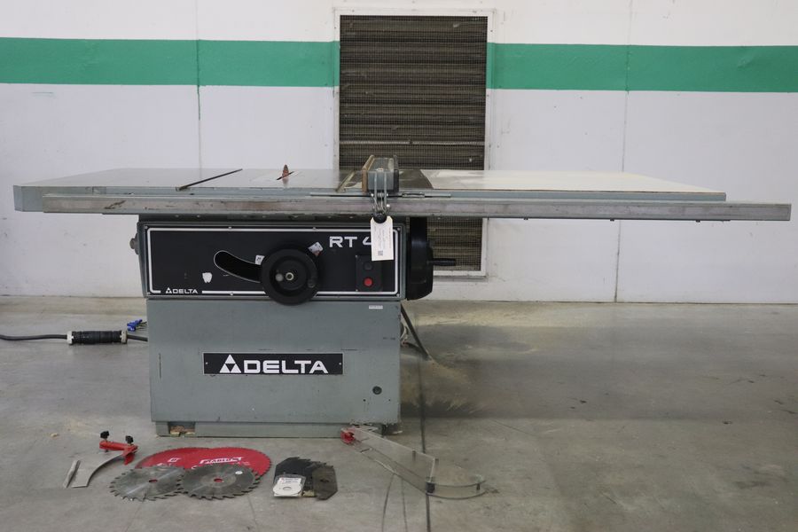 Delta RT-40 16" Tilting Arbor Table Saw - The Equipment Hub